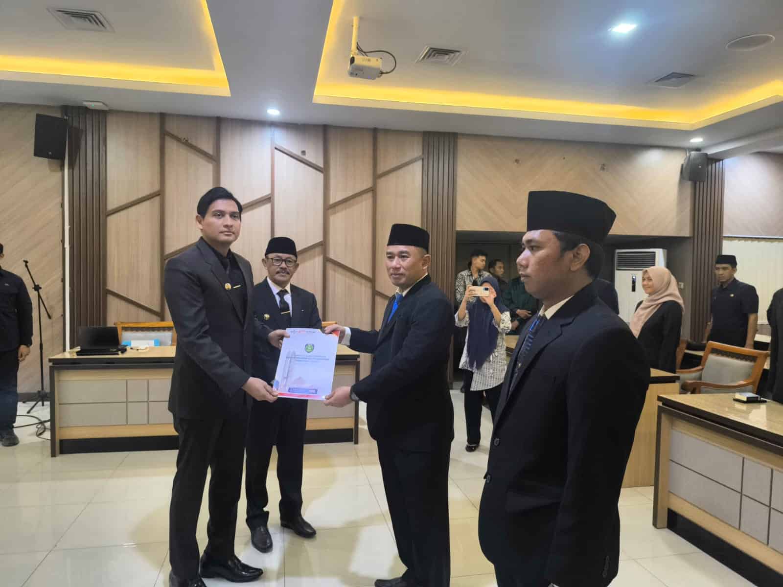 Bupati Indramayu Lakukan Perombakan Besar Lewat SK Bupati, 39 Pejabat ...